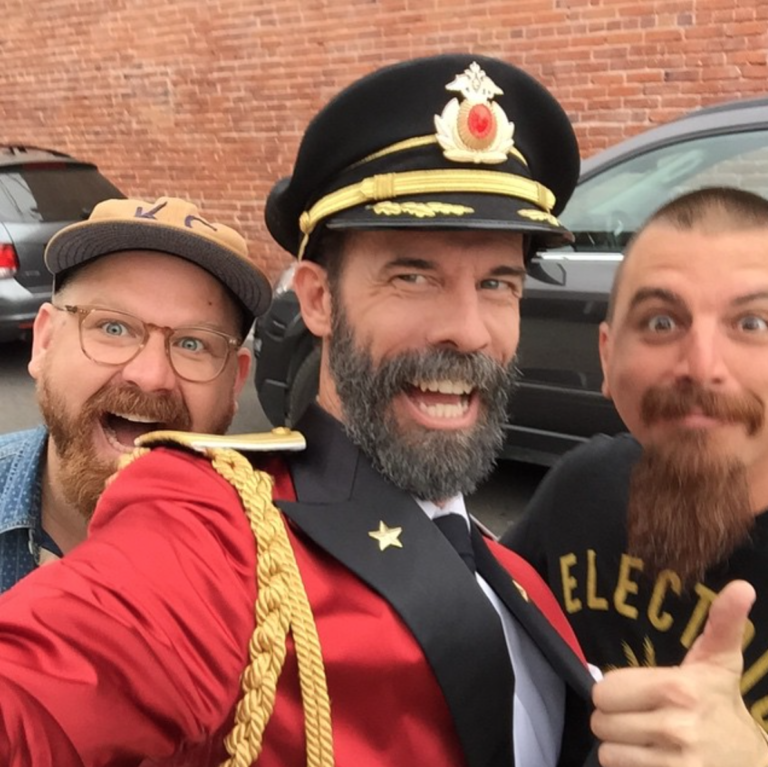 Captain Obvious: Iconic Mascot Behind Funny Hotels.com Ads | RW2 Blog